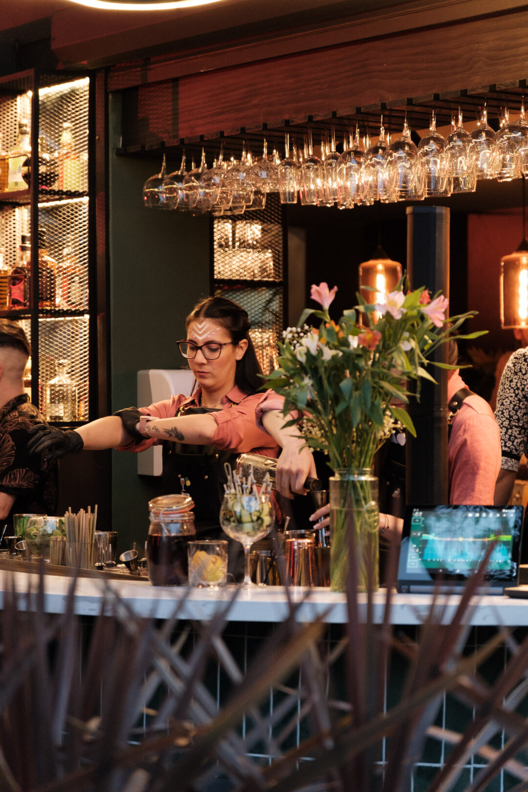 CAOBA: EL WILD FOOD BAR INSPIRADO EN LA SELVA AMAZÓNICA - Como Me Gusta