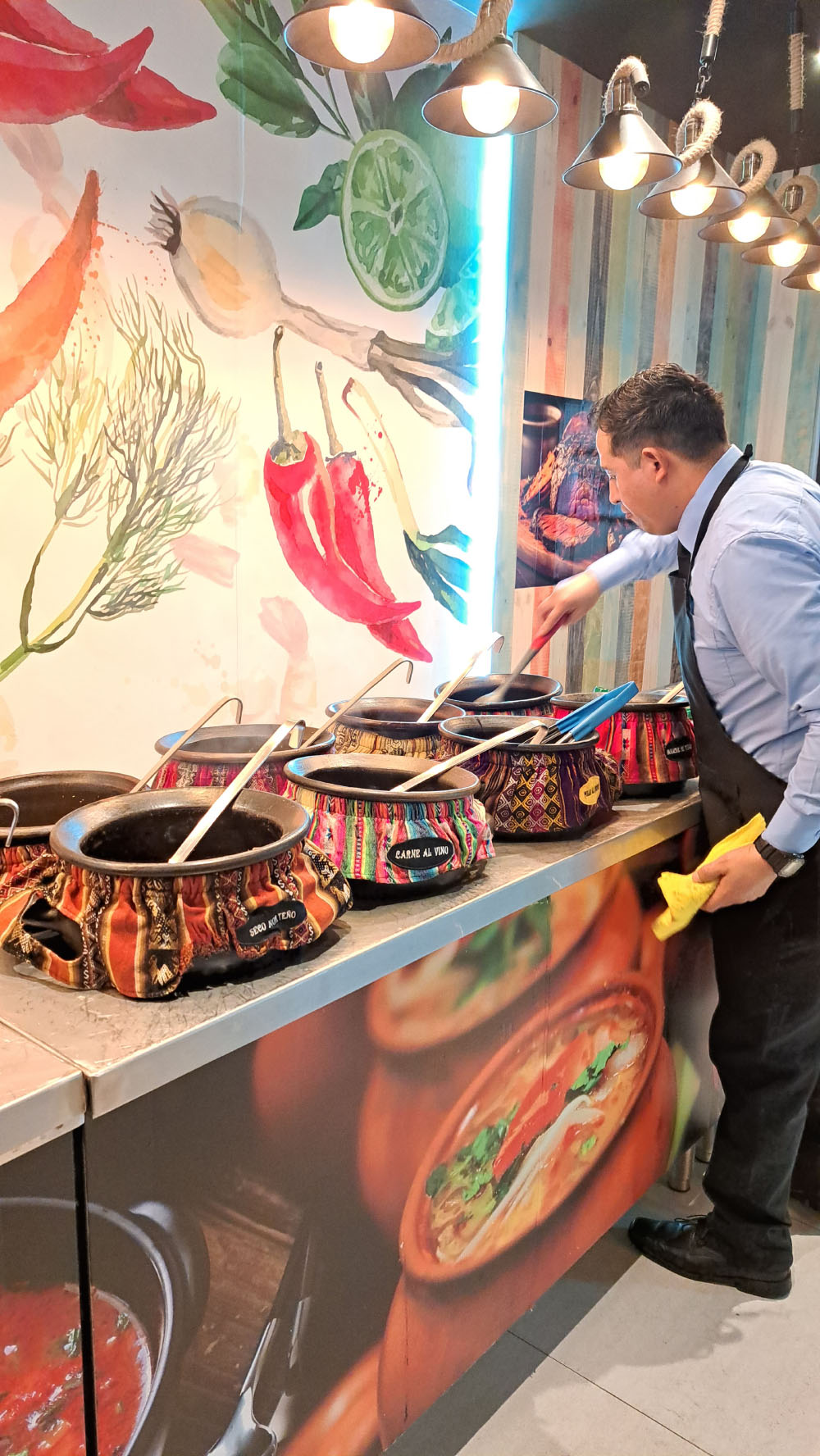 PERÚ MÁGICO: EL TENEDOR LIBRE QUE ENCANTA EN ÑUÑOA - Como Me Gusta