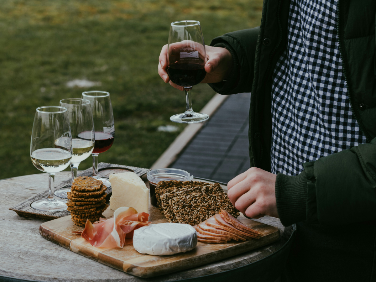¡CELEBREMOS EL DÍA DEL SYRAH! UNA CEPA VERSÁTIL QUE ARMONIZA CUALQUIER ...