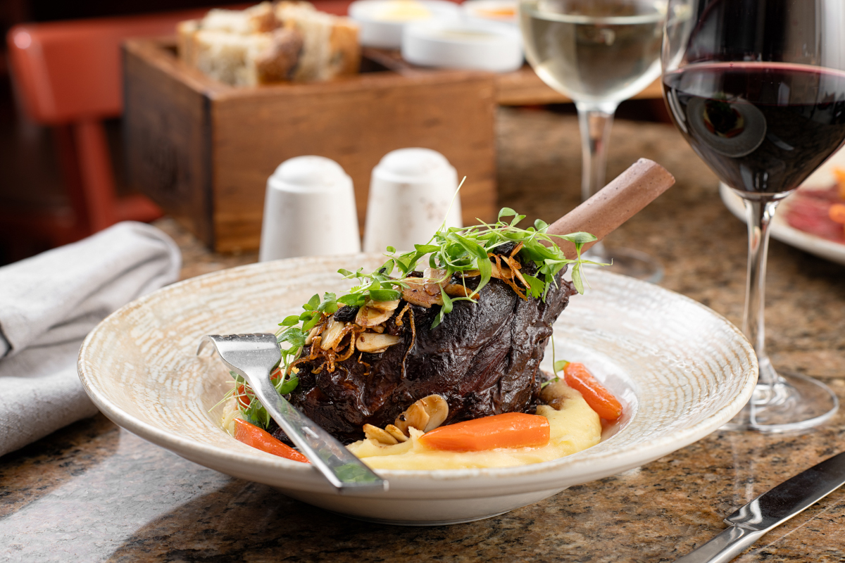 Nueva carta de Café Med de Santiago Marriott: un viaje por los sabores ...